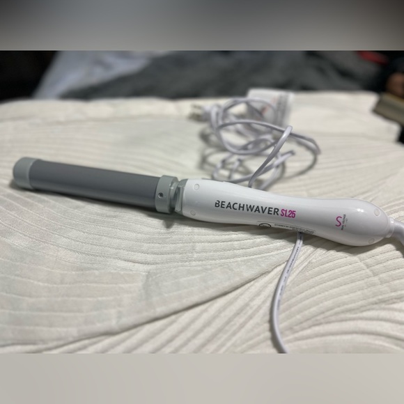 The Beachwaver Co. | Hair | Beachwaver Curling Iron | Poshmark